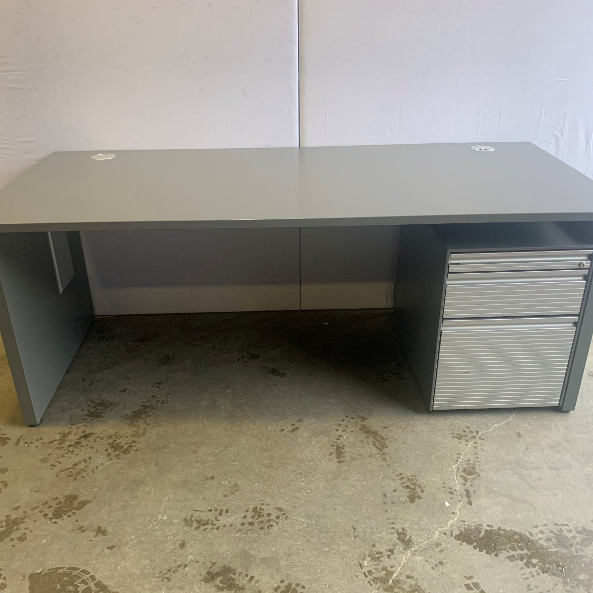 Bene Dark Grey Executive Desk – Park Royal Office Furniture