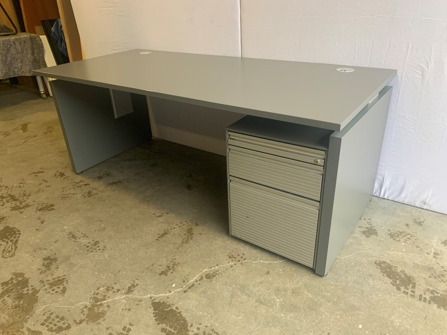 Bene Dark Grey Executive Desk – Park Royal Office Furniture