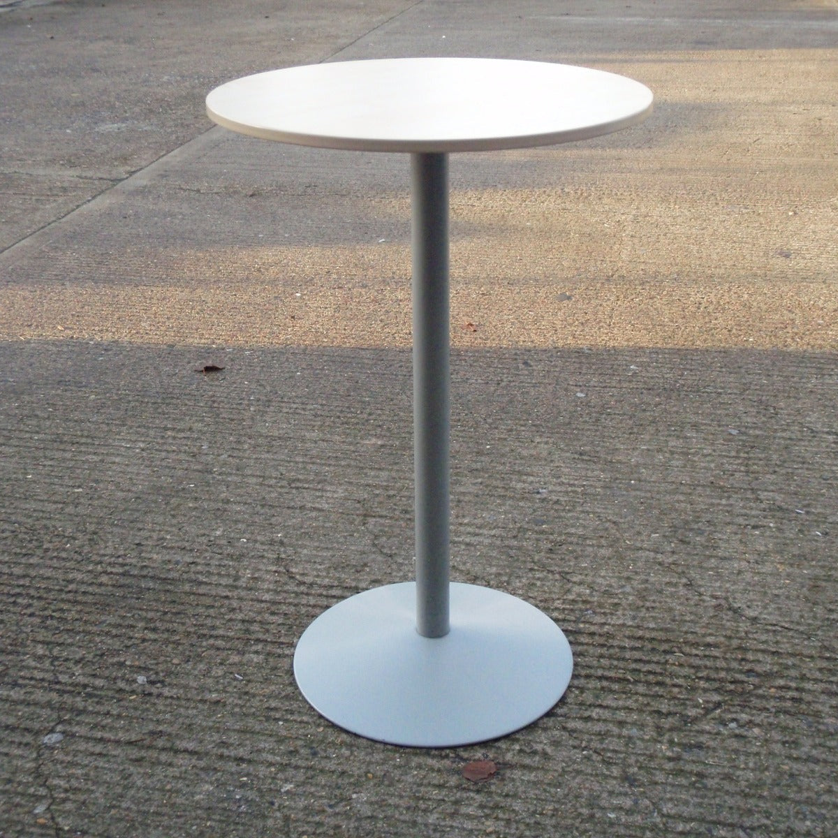 Maple 700 Dia Pedestal Poseur Table – Park Royal Office Furniture